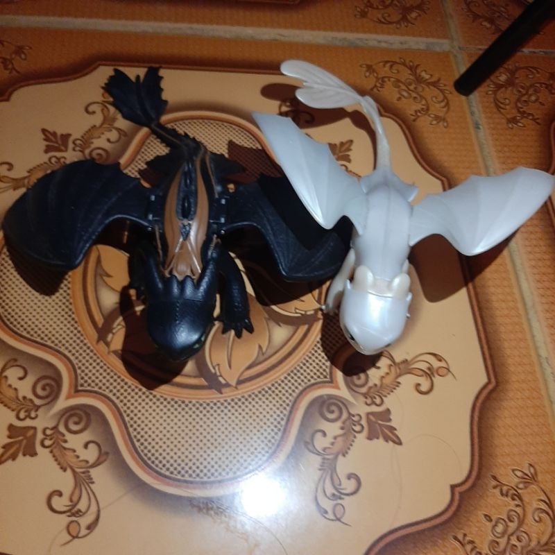 Jual figure toothless how to train your dragon original | Shopee Indonesia