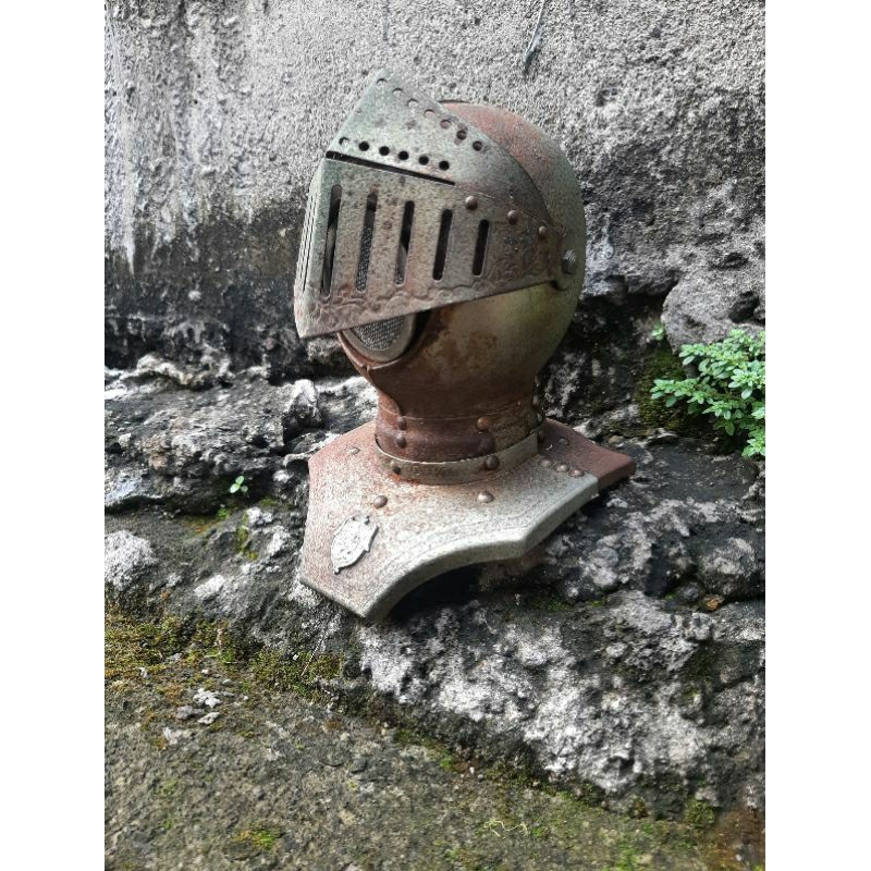 Jual VINTAGE DISPLAY BAHAN PAJANGAN DEKORASI TOPENG HELM PERANG JADUL ...