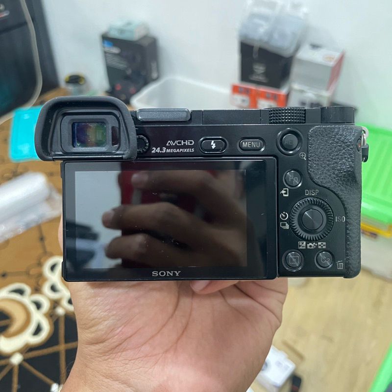 Jual MIRRORLESS SONY a6000 & Lensa Kit 16-50mm | Shopee Indonesia