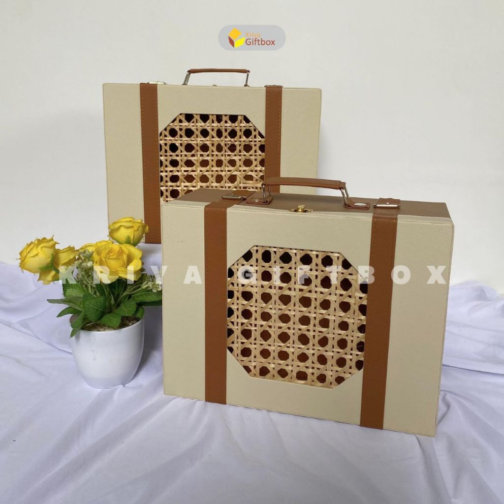 Jual Box Hampers Model Koper Kombinasi Anyaman Bambu | Box Packaging ...