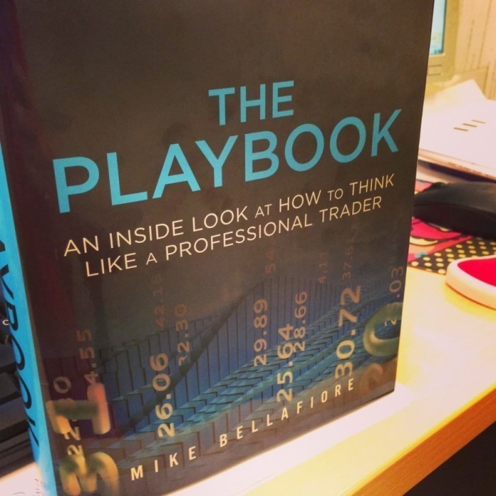 Jual Buku The Playbook by Mike Bellafiore | Shopee Indonesia