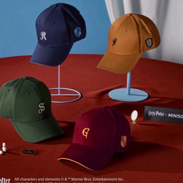 Jual MINISO x Harry Potter topi inisial house R,G,H,S | Shopee Indonesia
