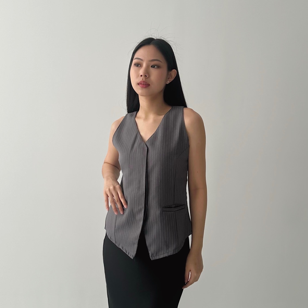 Jual BAECHIC.CO - Ivy Vest Top | Atasan Vest Rompi Kancing Premium ...