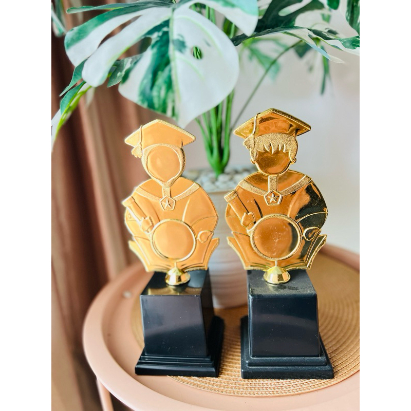 Jual PIALA WISUDA PLUS LABEL LAMINASI+PITA | Shopee Indonesia