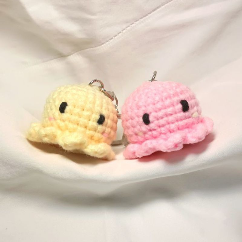Jual Octopus crochet keychain / gantungan rajut / boneka rajut (BACA ...