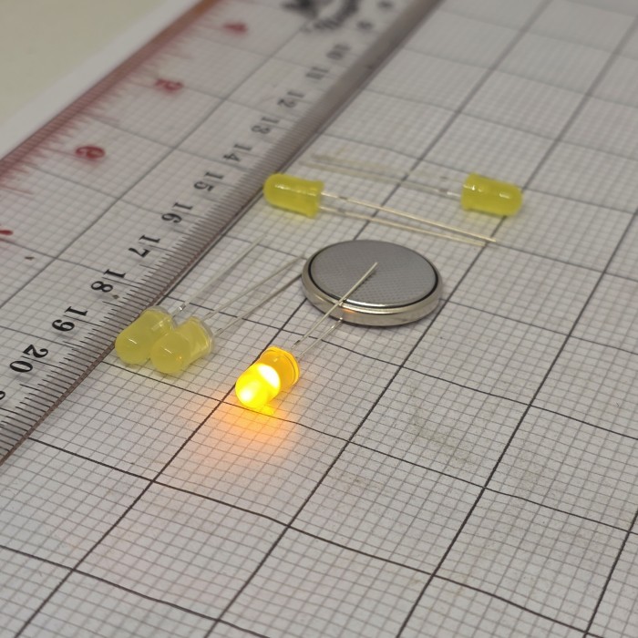 Jual Led 5mm Kuning Kuning Bulat / LED 5MM LED Kuning Nyala Kuning ...