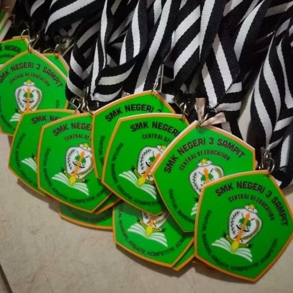 Jual MENDALI WISUDA KELULUSAN SEKOLAH | Shopee Indonesia