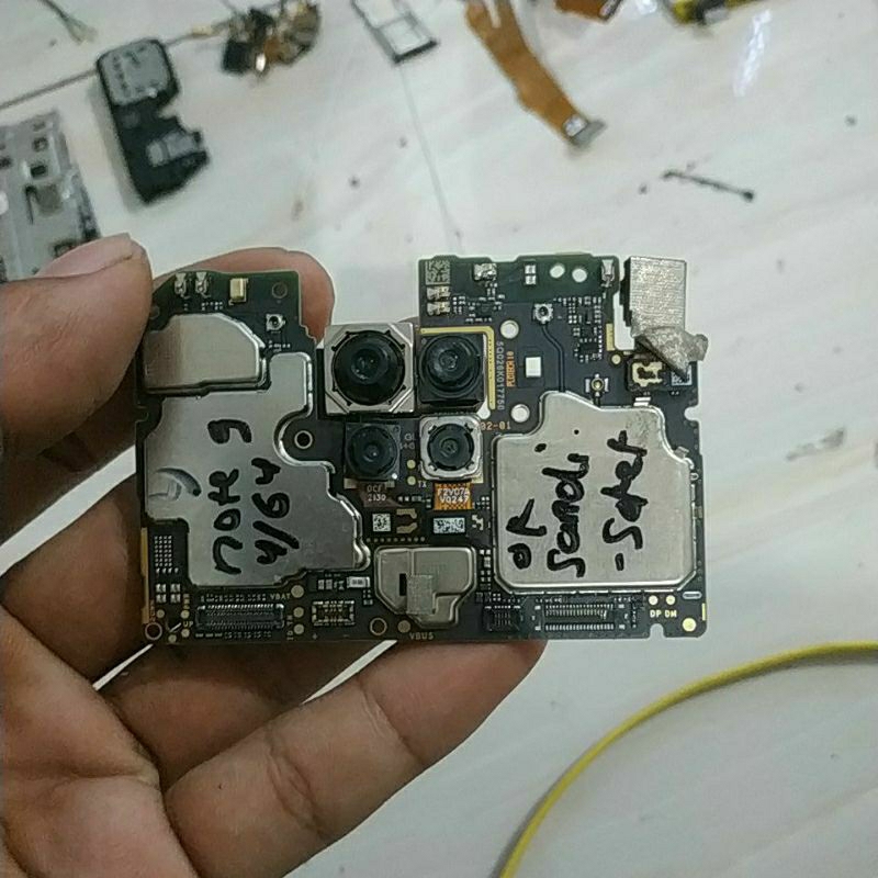 Jual mesin Redmi note 9 4/64 nyala normal ada sandi,minus soket ...