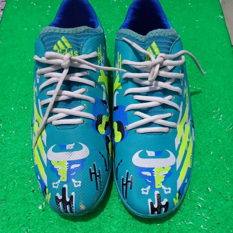 Jual Sepatu futsal bekas Adidong premium | Shopee Indonesia