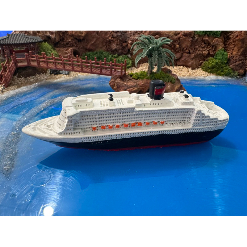 Jual miniature kapal pesiar dan titanic mewah hiasan meja akuarium dll ...