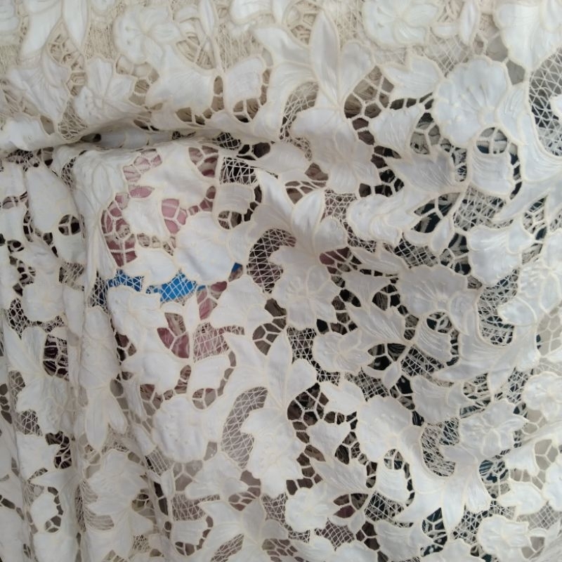 Jual kain brokat prada | Harga/0,5m | bahan brokat motif bunga | bahan ...