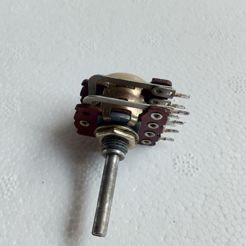 Jual Potensio Volume Stereo 8 Pin 50K Ct second (Original) | Shopee ...