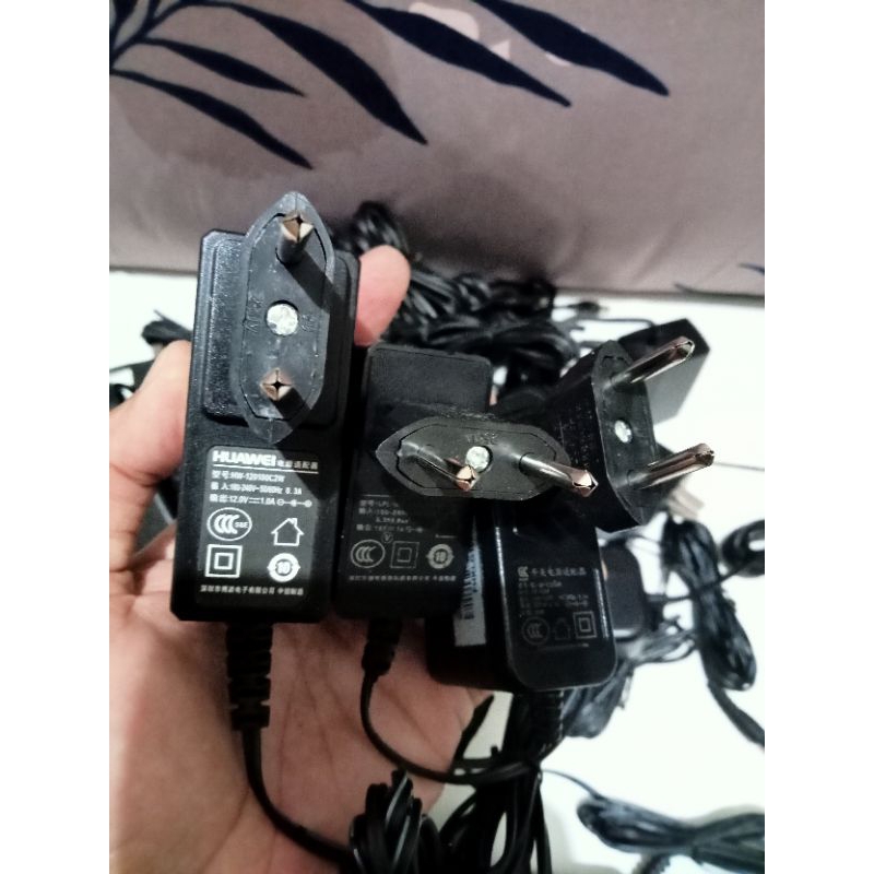 Jual Adaptor 12V 1A Original Bawaan Huawei China Adaptor Modem Router ...