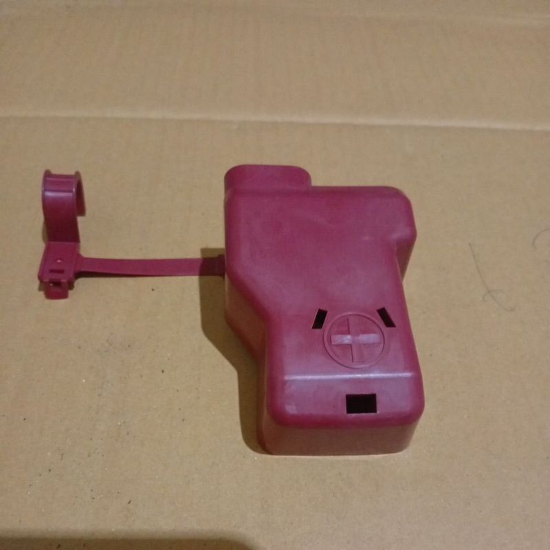 Jual tutup plastik kepala aki mobil innova reborn,fortunur hilux ...