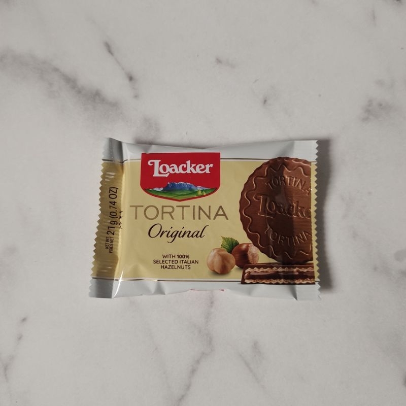 Jual Loacker Tortina Wafer Cokelat dengan Krim Rasa Hazelnut | Shopee ...