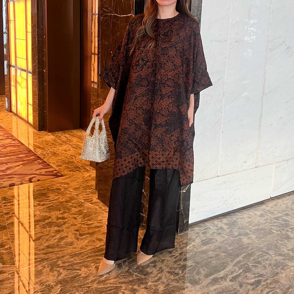 Jual Lausboutique-Tunik Kusuma Motif- Seri Wijaya-Tunik Batik | Shopee ...