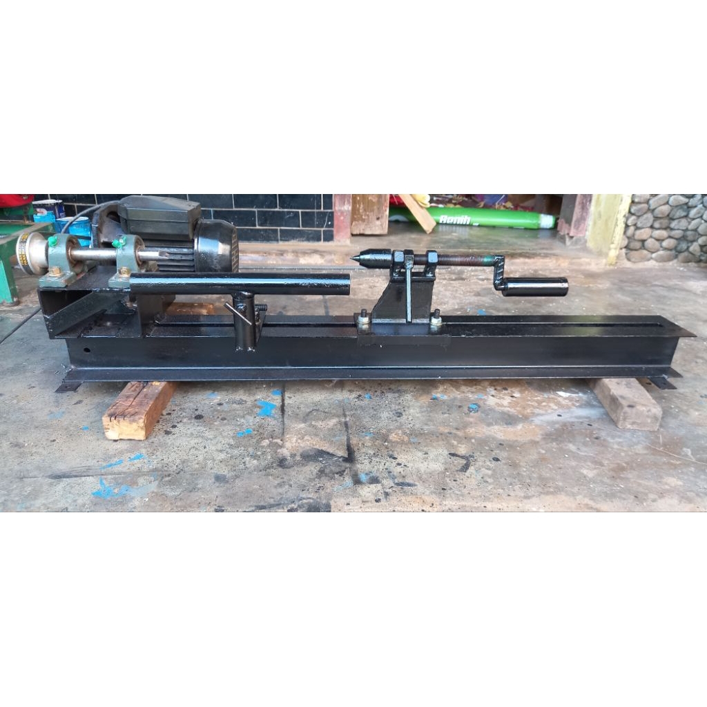 Jual MESIN BUBUT KAYU (rakitan) bahan full besi, panjang keseluruhan ...