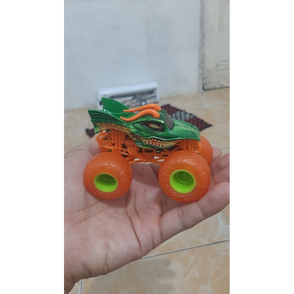 Jual monster jam spin master Dragon ban orange loose | Shopee Indonesia