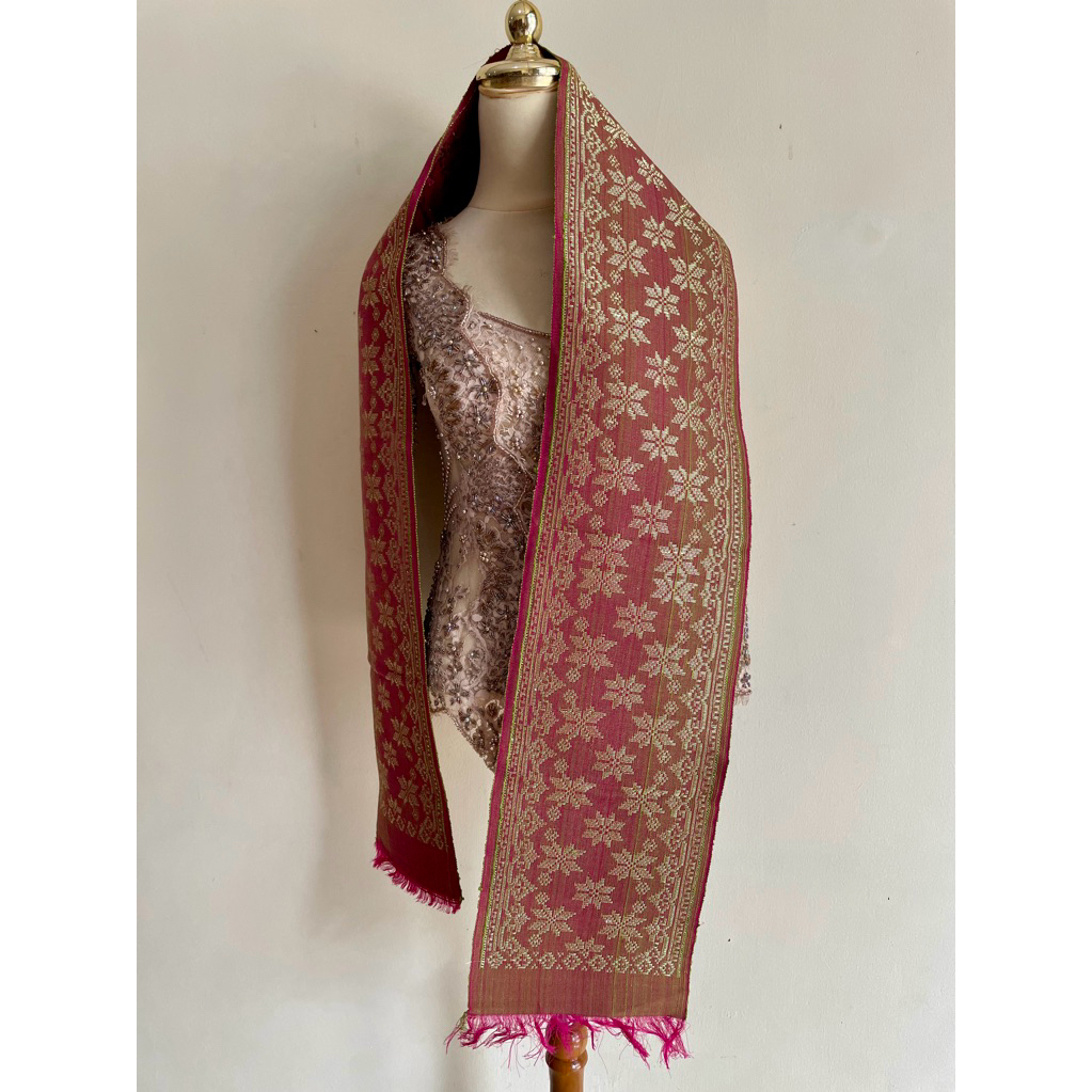 Jual Selendang Songket Sidemen Besar - pink mix hijau | Shopee Indonesia