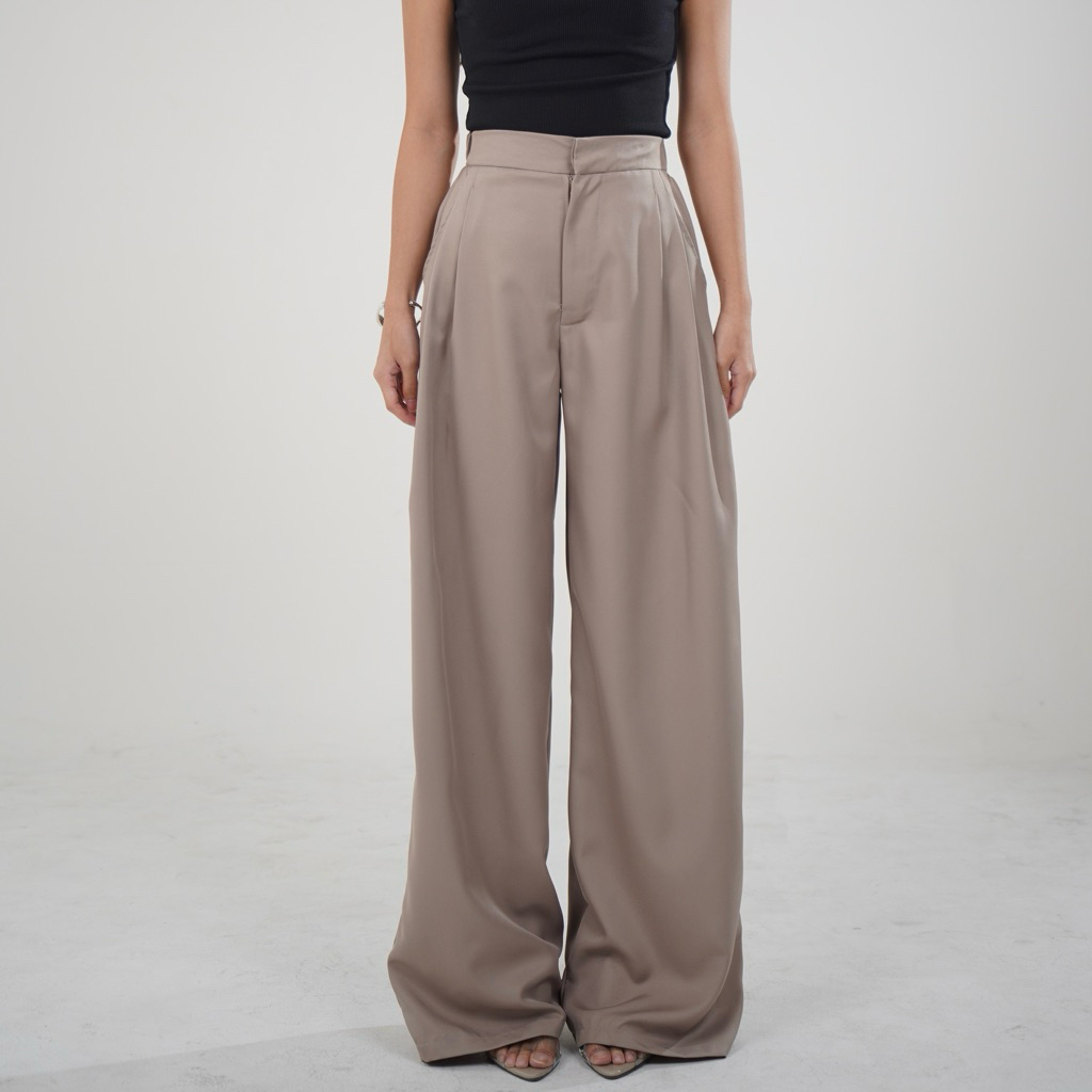 Jual TREY PANTS | Celana Panjang Wanita Highwaist Wide Cullote Pants ...
