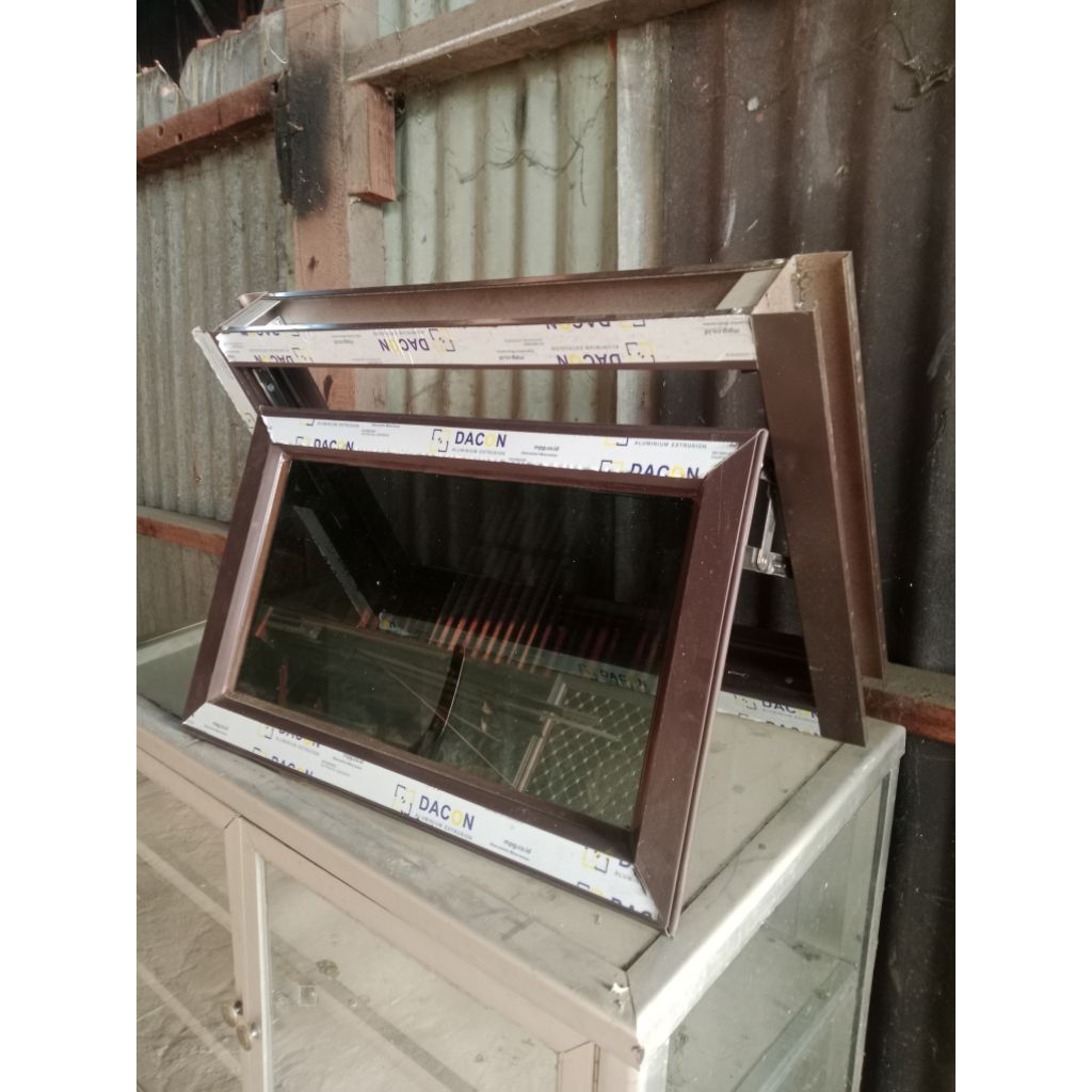 Jual jendela alumunium boven ukuran L70xT40 free packing kayu | Shopee ...