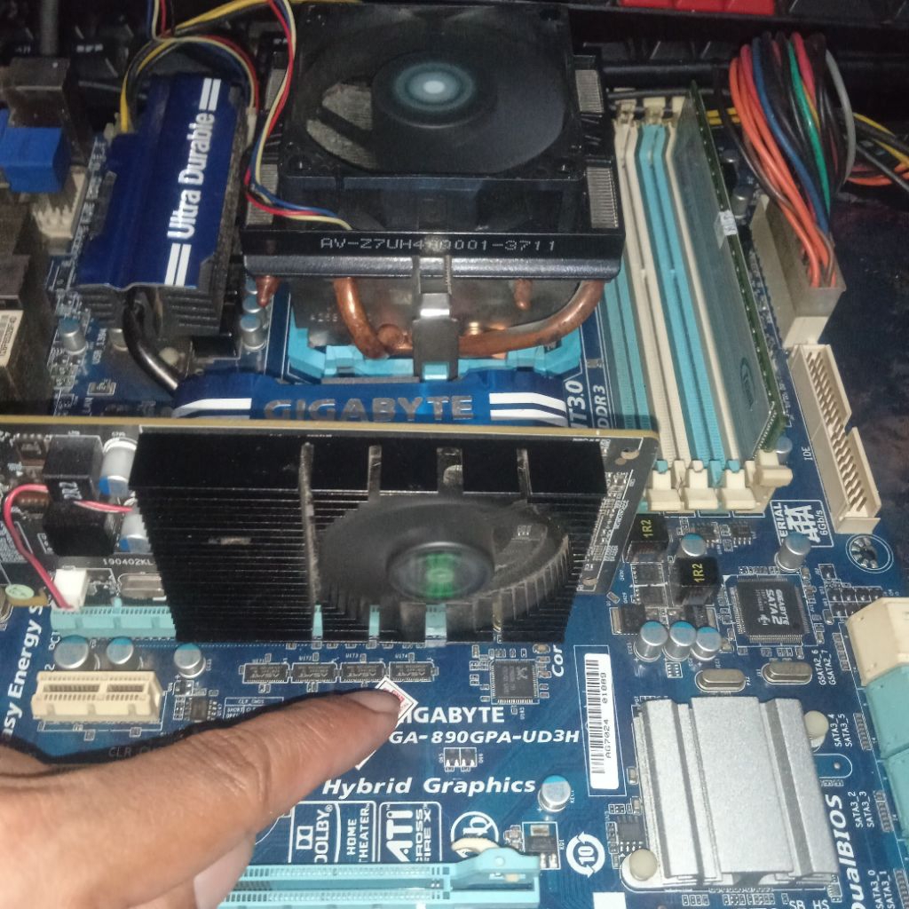 Jual Mainboard Gaming Legend Gigabyte GA-890GPA-UD3H AMD AM3 ...