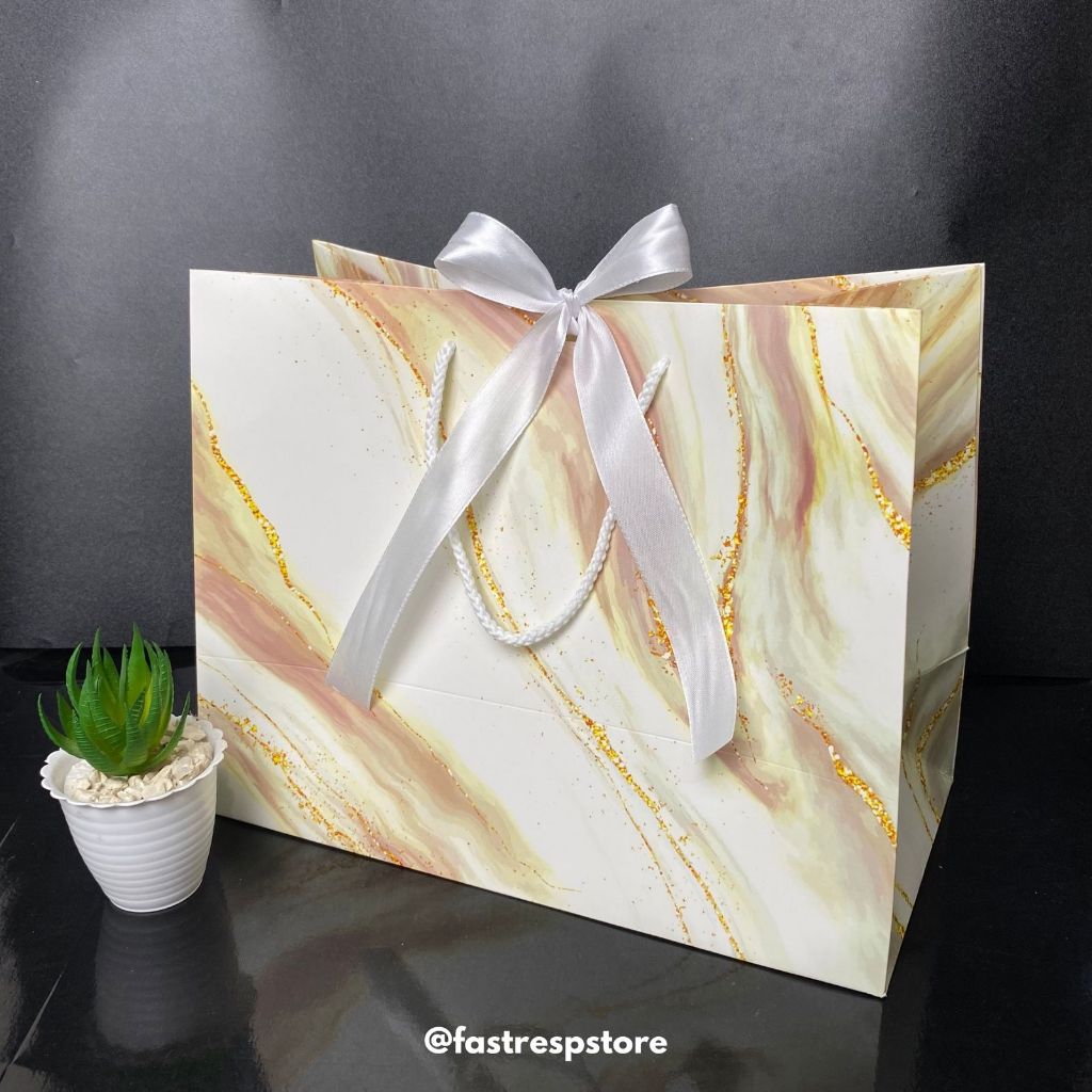 Jual Paper Bag Desain MR Putih Pita 32,5x25x14 Wedding Ultah Simple Tas ...