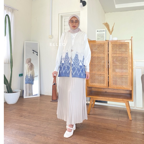 Jual FUJI Vest Outer Tenun Biru & Broken White – Gaya Etnik Stylish ...