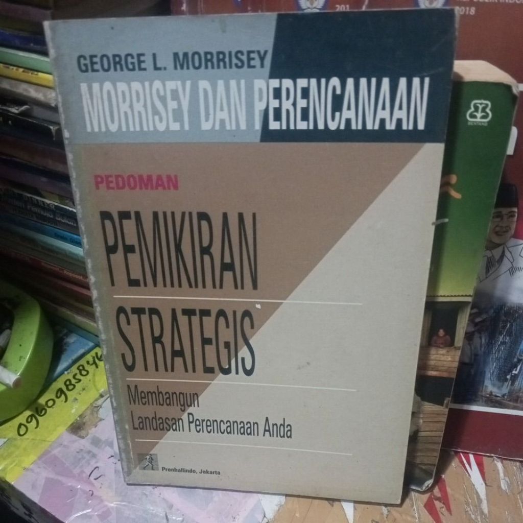 Jual BUKU PEDOMAN PEMIKIRAN STRATEGIS ( MEMBAGUN LANDASAN PERENCANAAN ANDA) | Shopee Indonesia