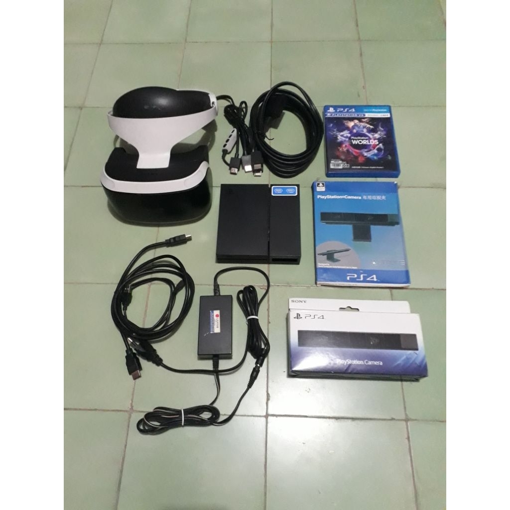 Jual PLAYSTATION VR PSVR V1 BUNDLING GAME VR | Shopee Indonesia
