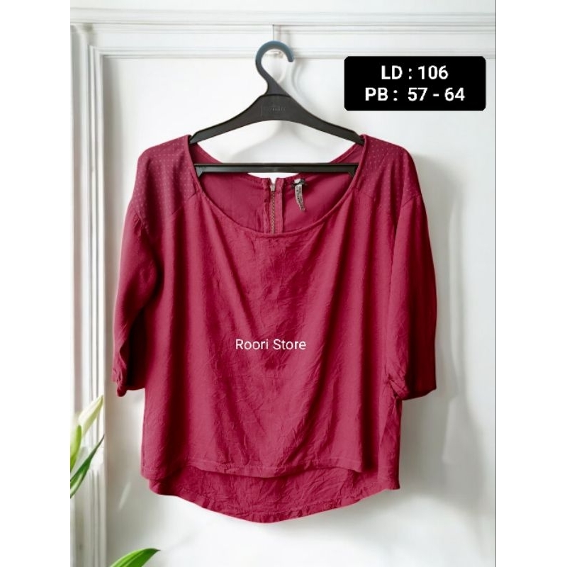 Jual Blouse atasan warna merah STRADIVARIUS prelove | Shopee Indonesia
