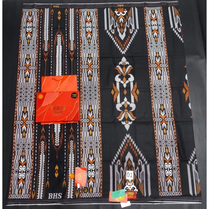 Jual Sarung BHS Infinity Gold Motif V32 Kembang Blackseries | Shopee ...