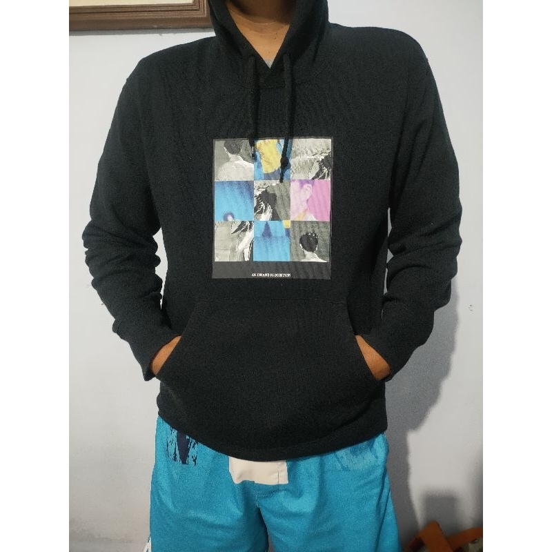 Jual UNIQLO COLAB GEN HOSHINO | Shopee Indonesia