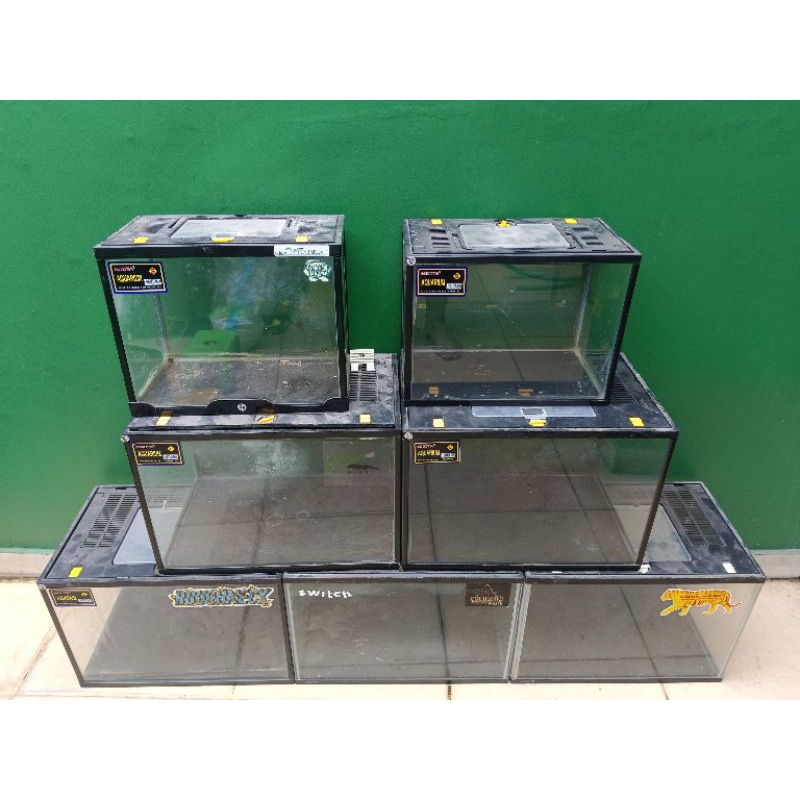 Jual Aquarium Gex L dengan Tutup bekas Reptil Varanus Python Tarantula Channa | Shopee Indonesia