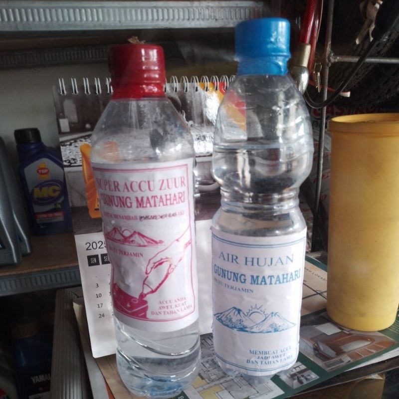 Jual air aki accu motor mobil botol merah/biru 600ml | Shopee Indonesia