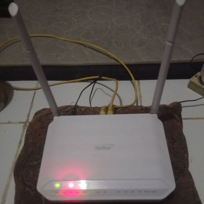 Jual Router FIBERHOME HG6243C Port biru lengkap adaptor,Garansi nyala ...