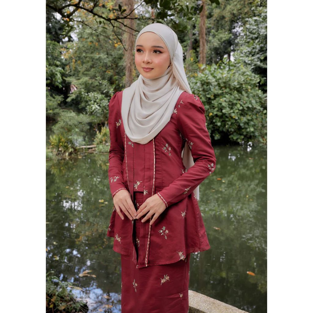 Jual Sarimah kurung edisi Love Raya Collection 2025 From Minimalace ...