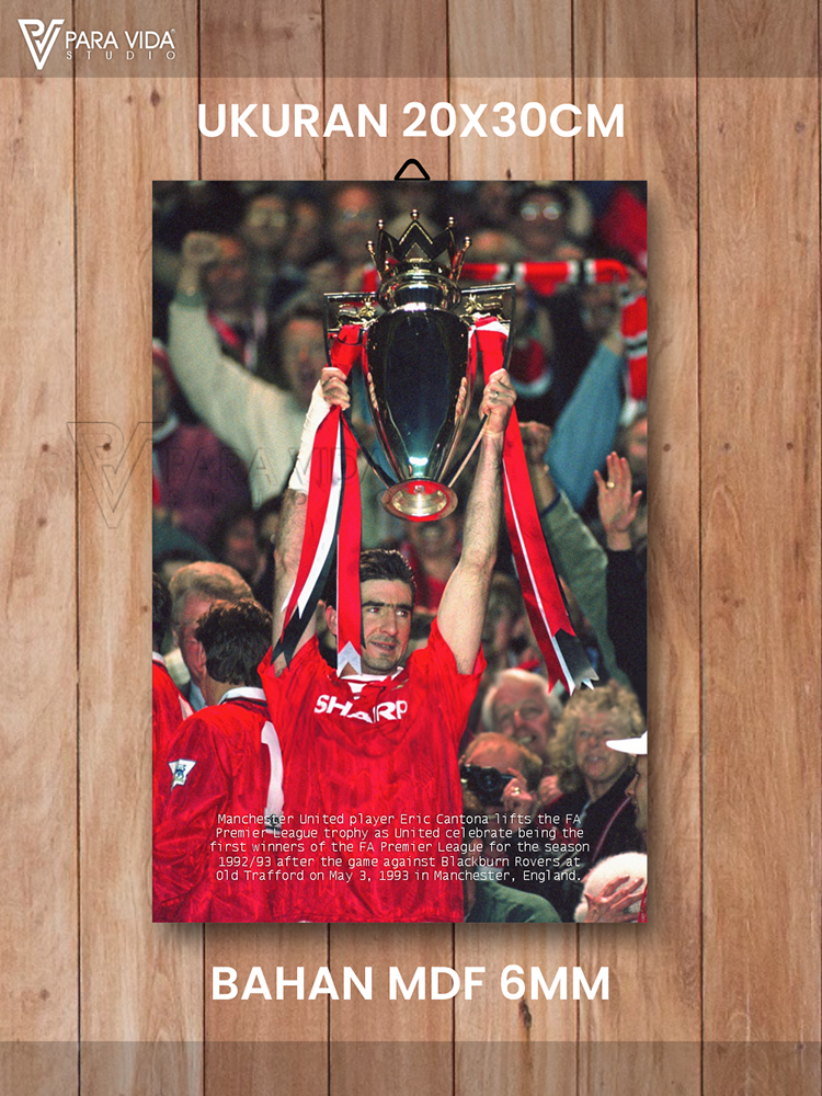 Jual Poster Eric Cantona Manchester United MDF 6mm | Gambar Klasik ...