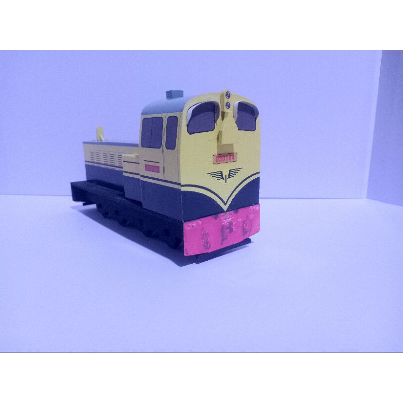 Jual Mainan kereta api lokomotif D301 | Shopee Indonesia