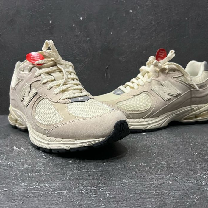 Jual NEW BALANCE 2002R OFF WHITE | Shopee Indonesia