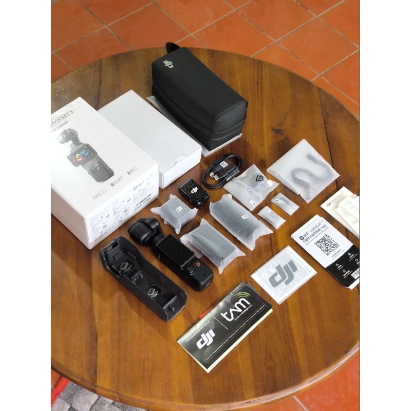 Jual DJI Osmo Pocket 3 Creator Combo Second super mulus fullset lengkap like new 98% | Shopee ...