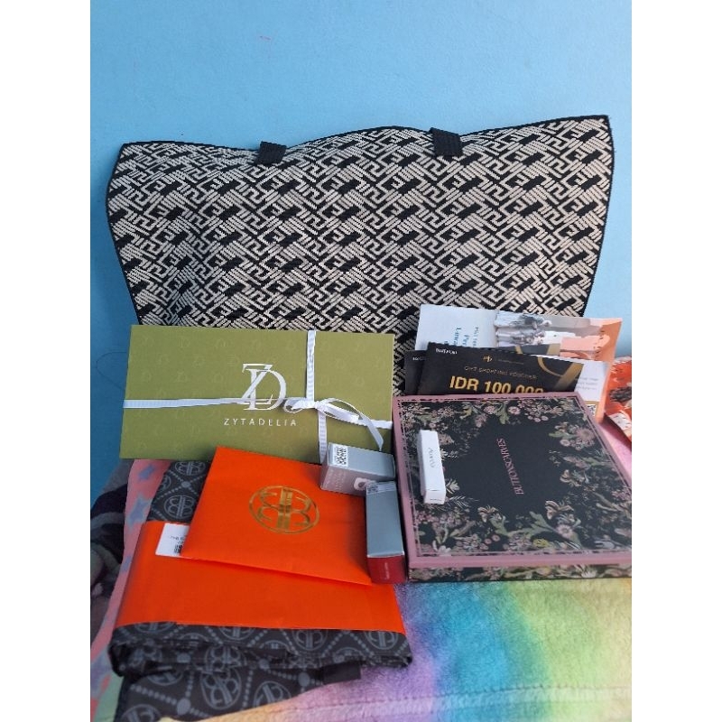 Jual parade modinity 2025 godibag lengkap+scarf onyx buttonscarvez ...