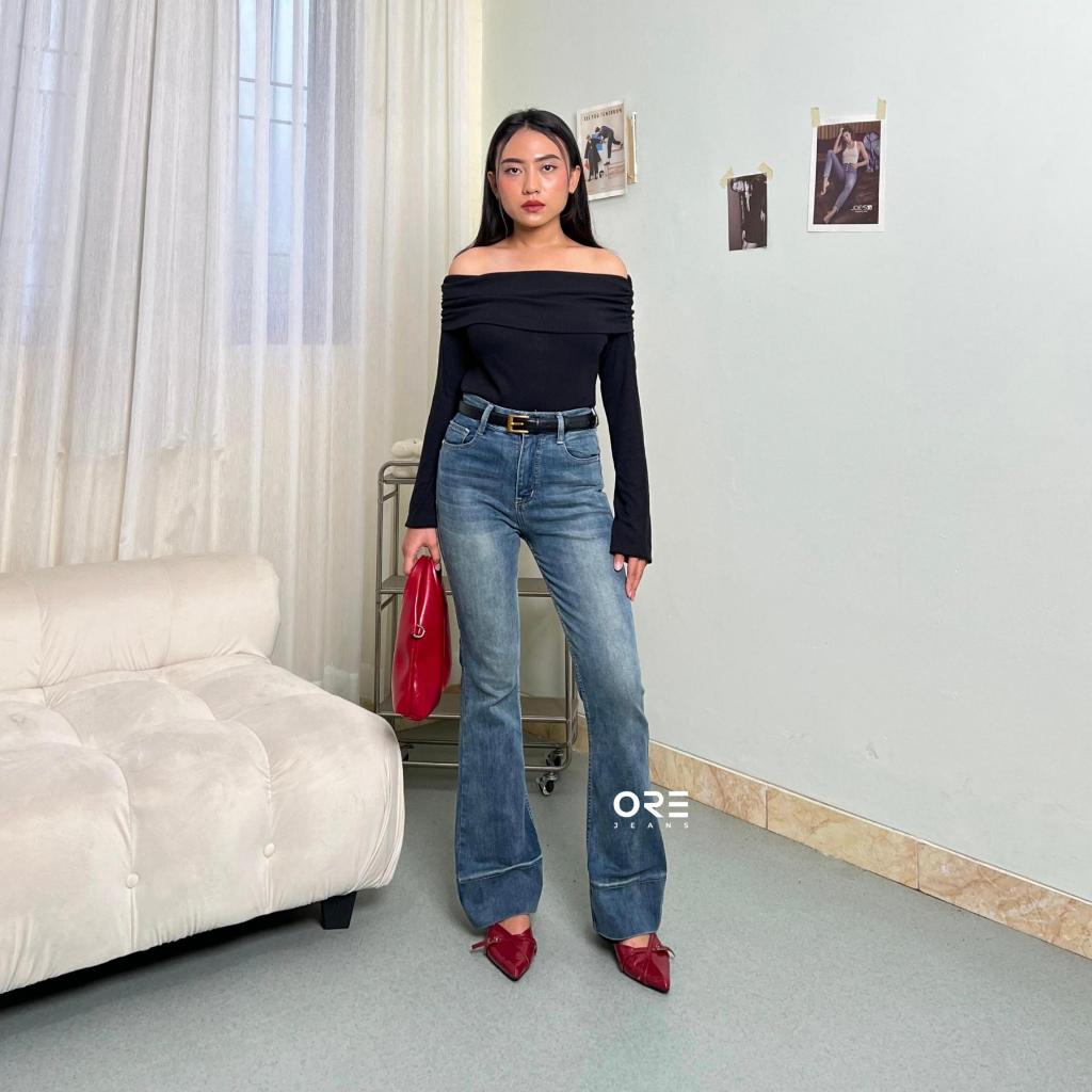 Jual ORE - Jennie Cutbray Jeans Highwaist Lipatan Kaki Besar Jeans ...