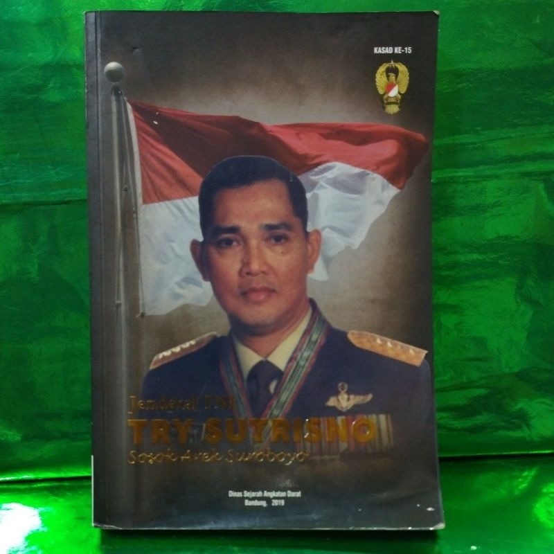Jual Buku Original Jenderal TNI Try Sutrisno Sosok Arek Suroboyo | Shopee Indonesia