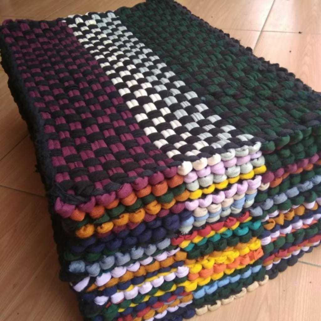 Jual KESET KAKI ANYAM WARNA RANDOM TEBAL KESED UKURAN 50x33 cm | Shopee ...