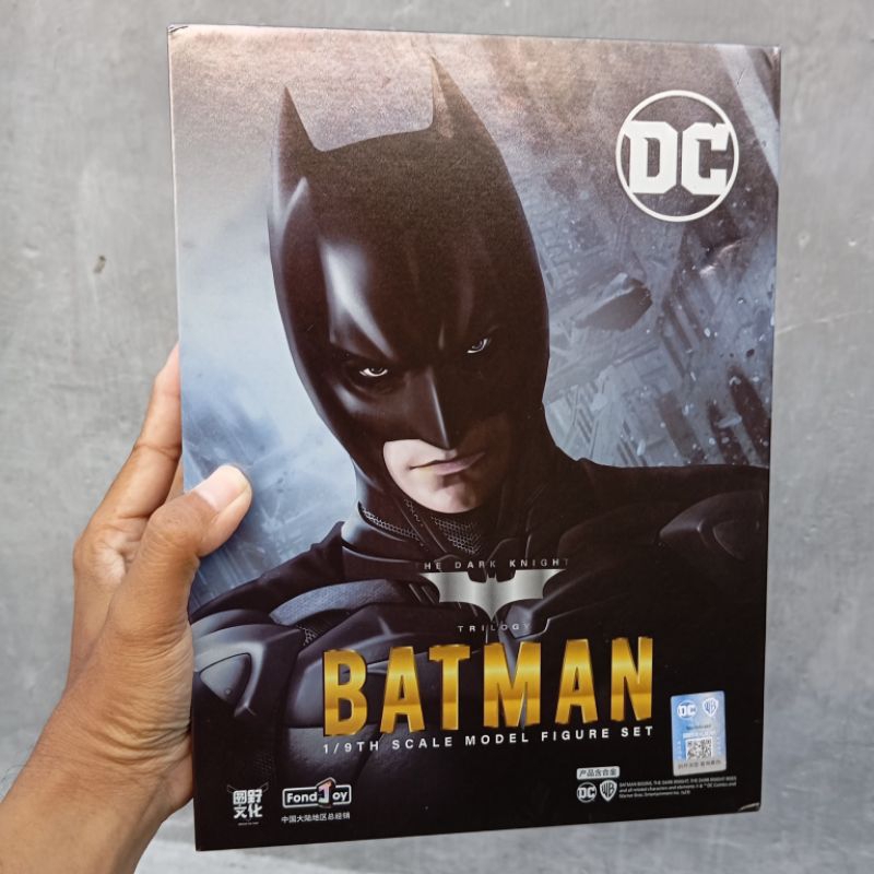 Jual Action figure fondjoy Batman Christian Bale with diorama figur ...