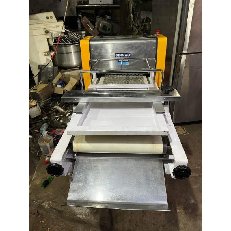 Jual mesin dough moulder second penggulung adonan roti tawar brand ...