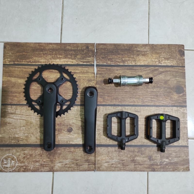 Jual Crank Polygon Razor 2025 arm 170 chainring 44t BCD 104 BB | Shopee Indonesia