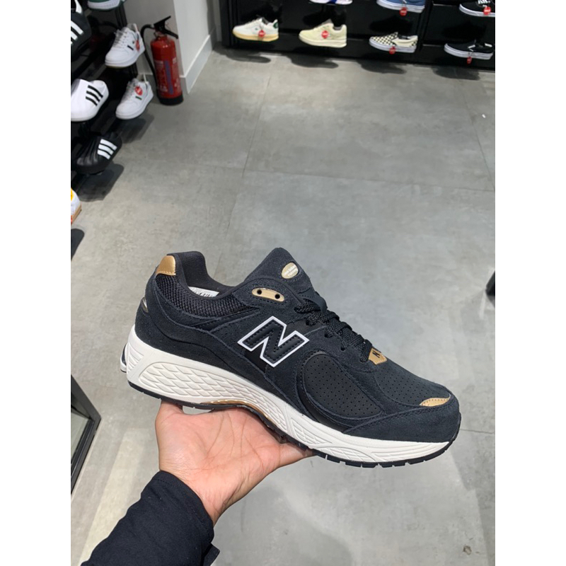 Jual NEW BALANCE 2002R - BLACK GOLD | Shopee Indonesia
