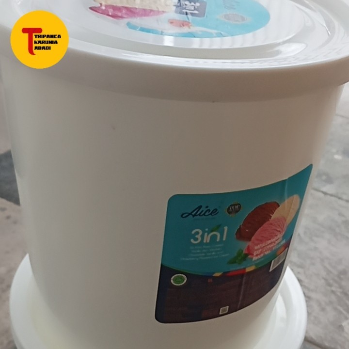 Jual EMBER BEKAS ICE CREAM 8 LITER,BULAT,KONDISI BERSIH, ADA TUTUP ...